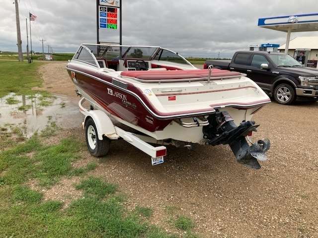 Stock# USED 1990 LARSON Lazer 18FT