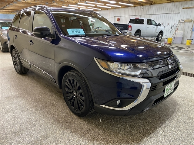 Stock# 042463 USED 2020 Mitsubishi Outlander | Dell Rapids, South ...