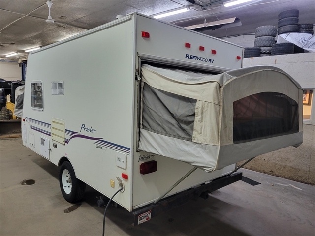 Stock# 955989K USED 2000 Fleetwood Prowler Ultralite Series M-717B | Worthing, South Dakota ...