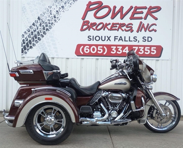 Stock# H56319 USED 2018 HARLEY DAVIDSON FLHTCUTG Tri Glide Ultra ...