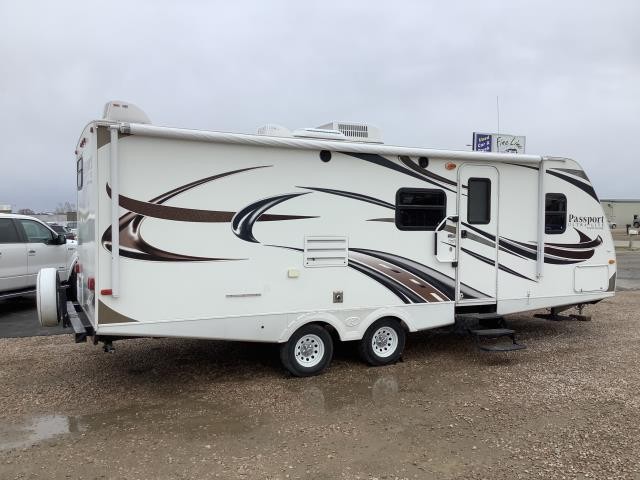 Stock# 412566 USED 2012 KEYSTONE PASSPORT ULTRA LITE M-2510