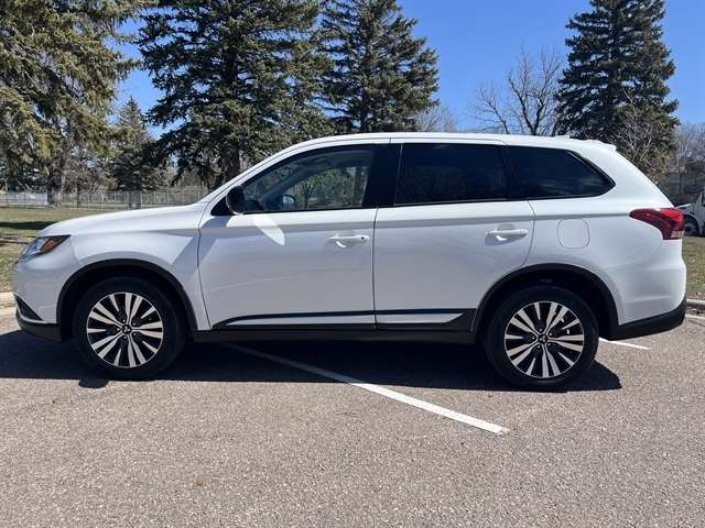 Stock# N20M5096 USED 2020 MITSUBISHI OUTLANDER