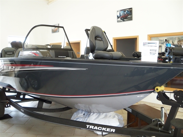 Stock# 4283 NEW 2020 TRACKER TARGA V 18 COMBO