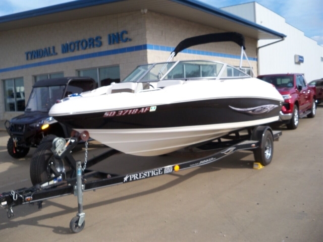 Stock# MMMM USED 2006 RINKER CAPTIVA